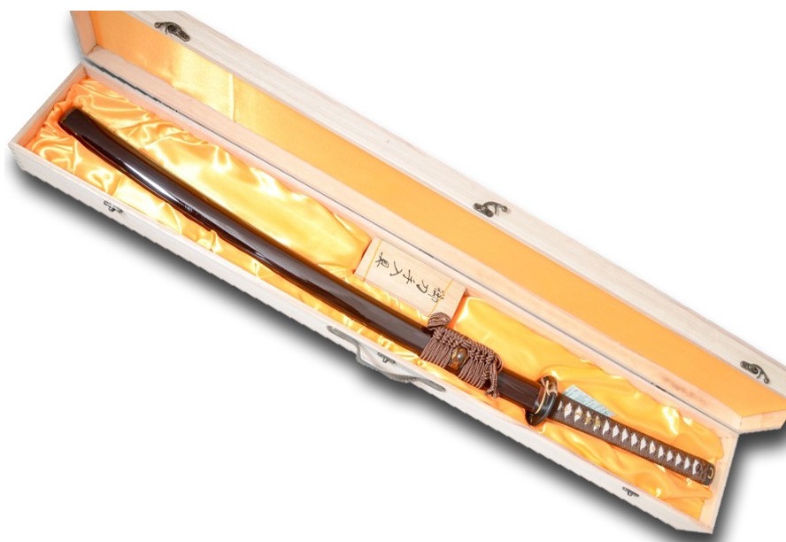 Katana Tranchant avec coffret bois - Armes de loisirs sur armurerie ...